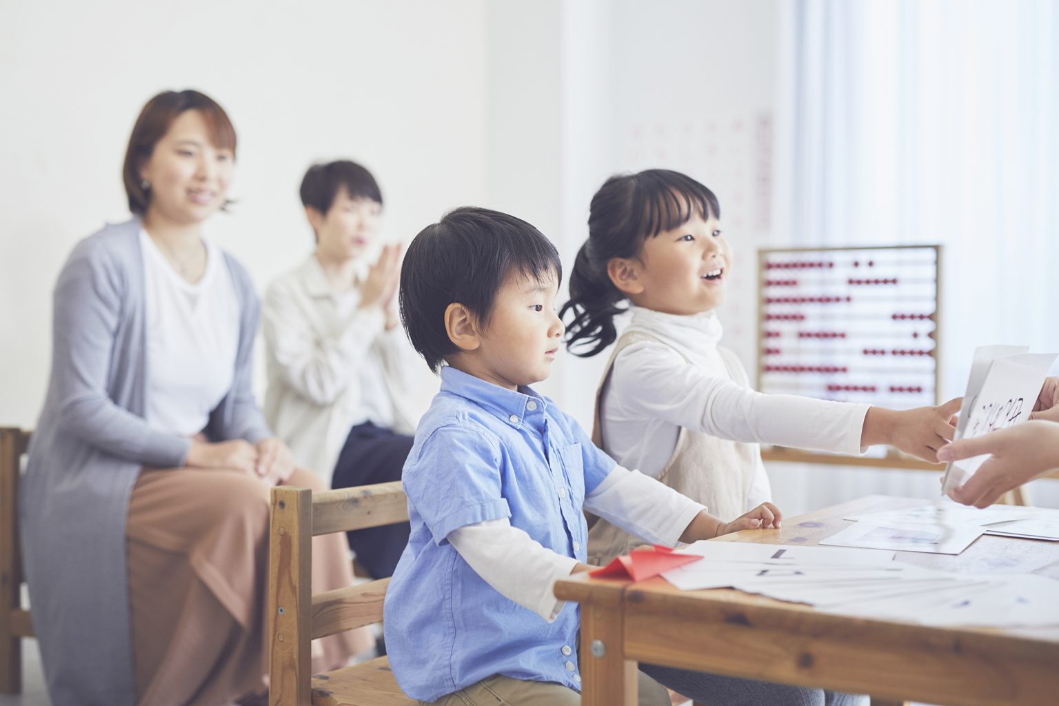 エドインターの知育玩具ブランド「GENI(ジェニ)」の魅力を徹底解剖！育む力とおもちゃ選びのポイント | GENI[ジェニ]公式オンラインショップ